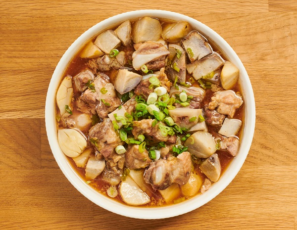 Chinese Steamed Garlic Ribs with Taro | USA